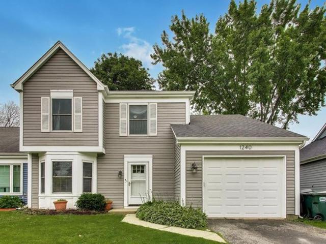 1240 Huntington Dr, Mundelein, IL 60060
