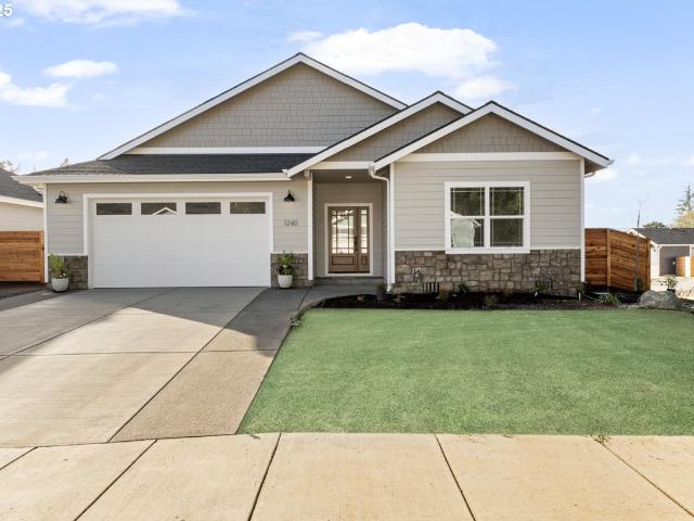 1240 Lighthouse LN