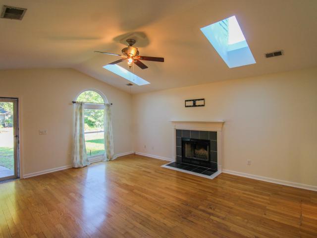 1240 Llewellyn Road