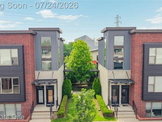 1240 S Diamond Ct Unit C, Royal Oak, MI 48067