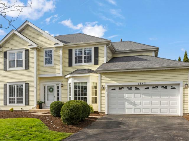 1240 Sandpiper Ct, Grayslake, IL 60030 | MLS #12620 | Compass