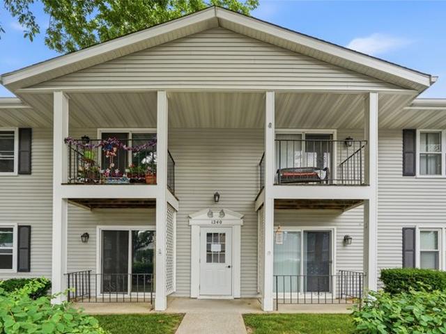 1240 49th St Unit 6, West Des Moines, IA 50266