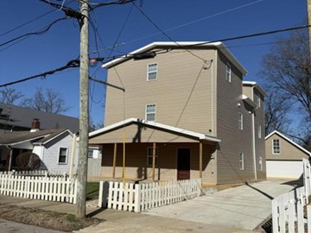 12411 Berrytown Rd, Louisville, KY 40223