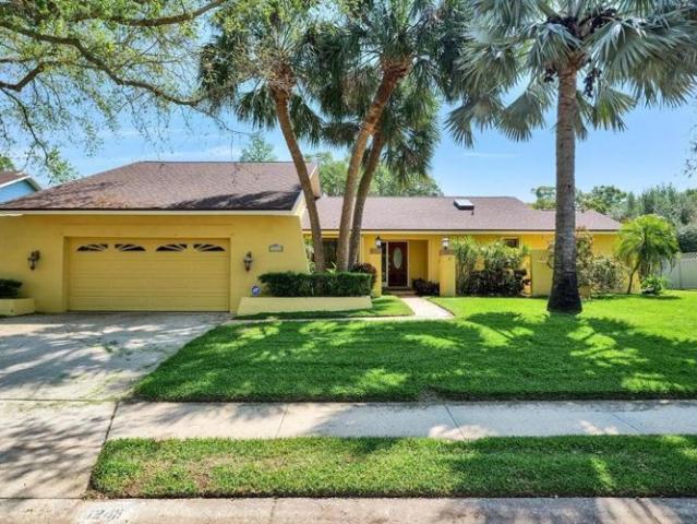 12411 Chickasaw Trail, Largo, FL 33774