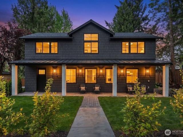 12416 NE 72nd St, Kirkland, WA 98033