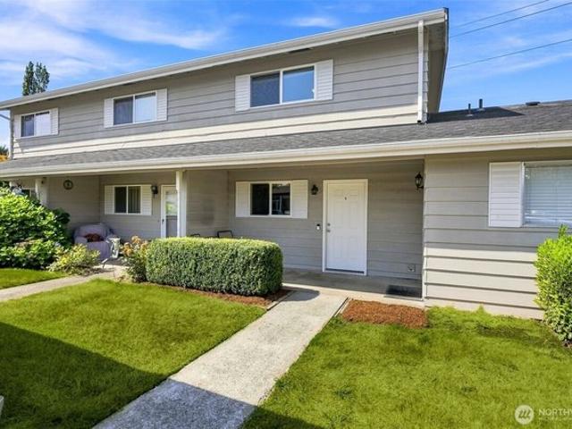 12418 SE 272nd Pl Apt C, Kent, WA 98030