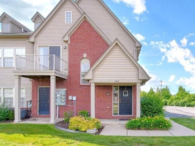 1241 Addington Ln, Ann Arbor, MI 48108