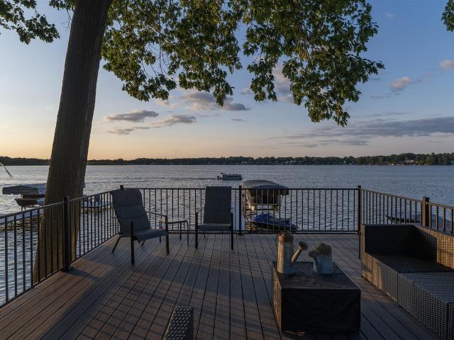 1241 Lakeview Drive
