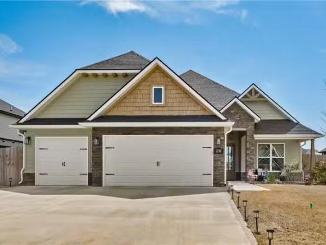 1241 SILVER MAPLE ST, CENTERTON, AR 72719 Single Family Reside.
