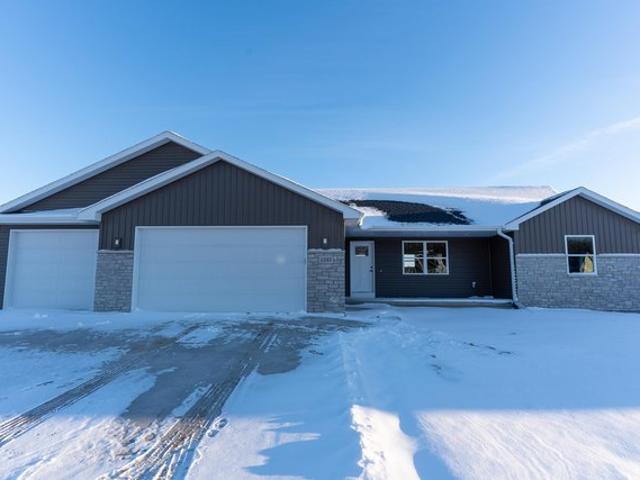 1241 W Thorn Creek Dr, Hilbert, WI 54129