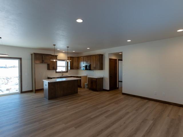 1241 w thorn creek drive