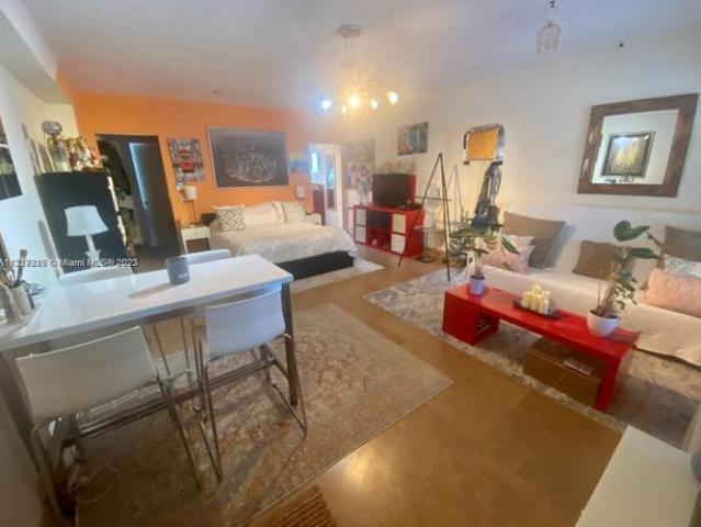 1241 14th St #10, Miami Beach, FL 33139