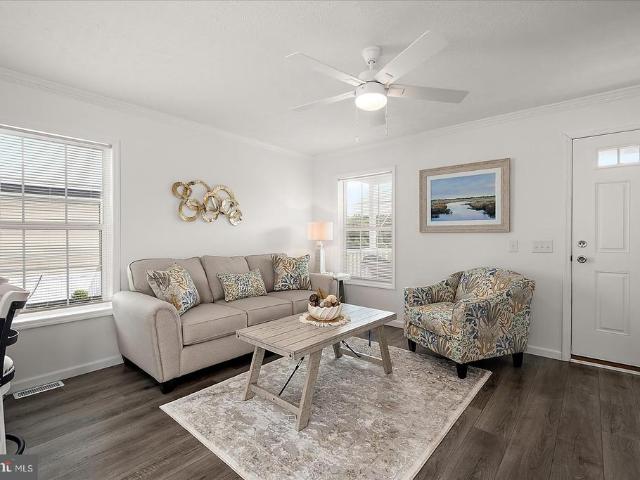 12421 Beach Life Lane