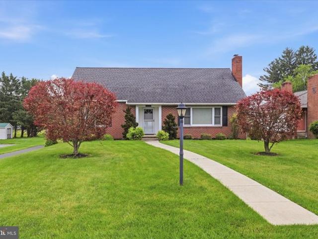 12421 Nesbitt Ave, Clear Spring, MD 21722