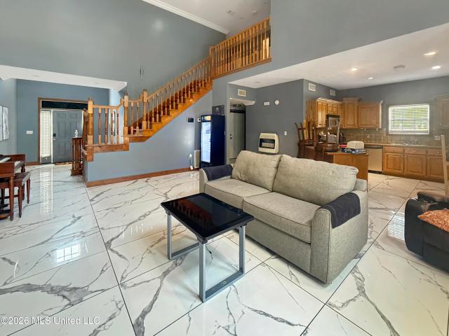 12421 Road 383