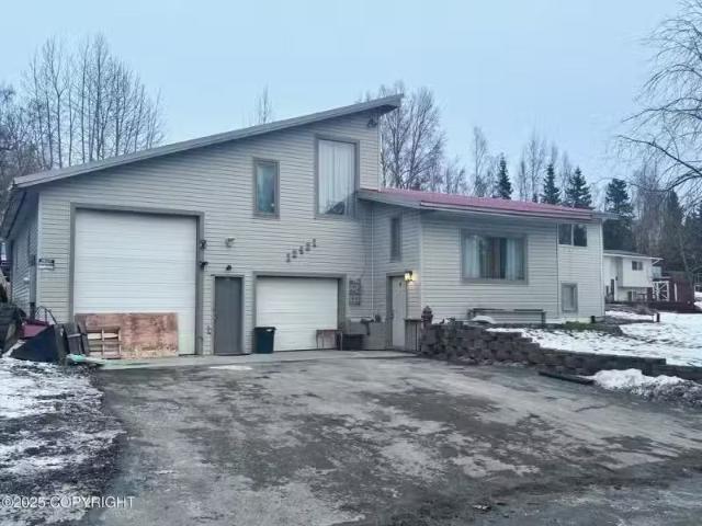 12421 SILVER SPRUCE DR, ANCHORAGE, AK 99516 Single Family Resi.