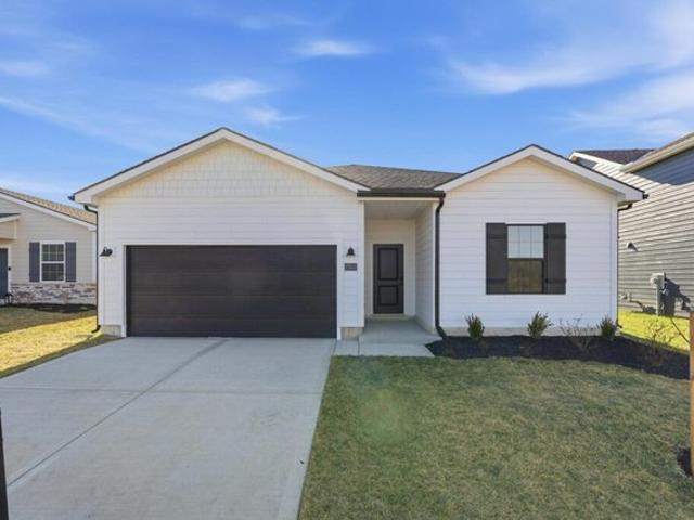 12427 S Aspen Ln, Lake Lotawana, MO 64086