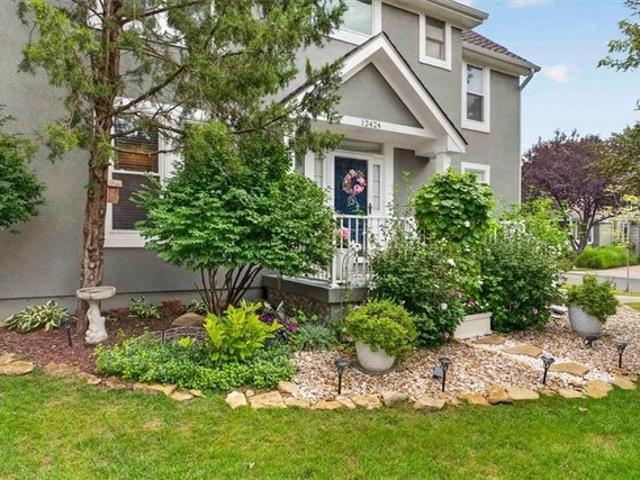 12424 Long St, Overland Park, KS 66213