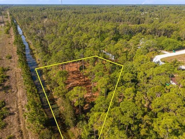 12428 Caravan Dr, Punta Gorda, FL 33955
