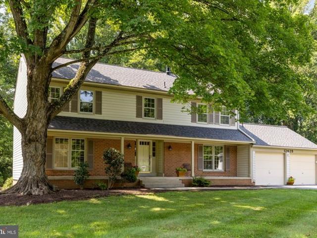 12428 Goldfinch Ct, Potomac, MD 20854