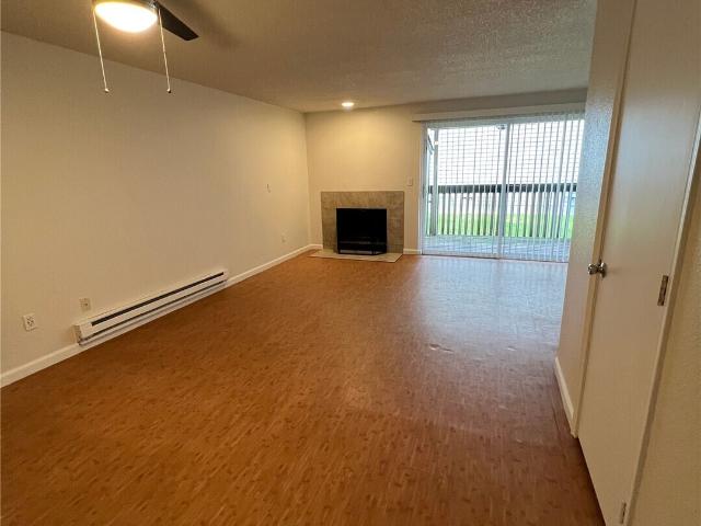 12429 1st Avenue W # 2