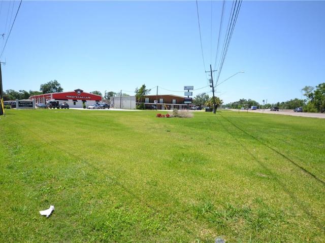 12429 Hwy 90 Highway