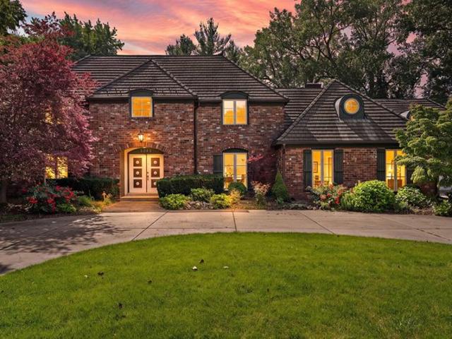 1242 Melbrook Dr, Munster, IN 46321