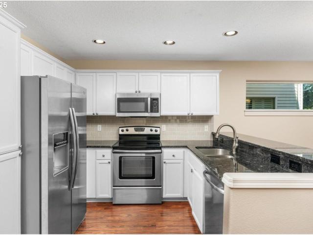 1242 NE Parkside Dr, Hillsboro, US, OR