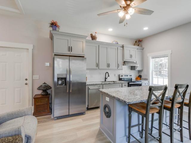 1242 Old Douglas Road