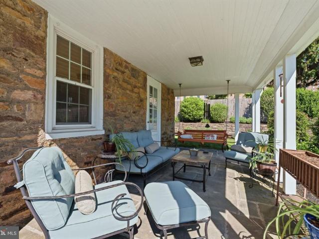1242 Gordon Road