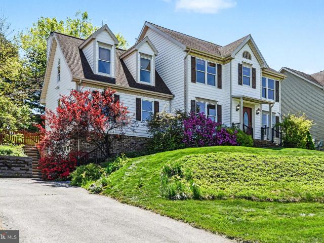 1242 Jill Dr, Hummelstown, PA 17036 | MLS #PADA2059 | Compass