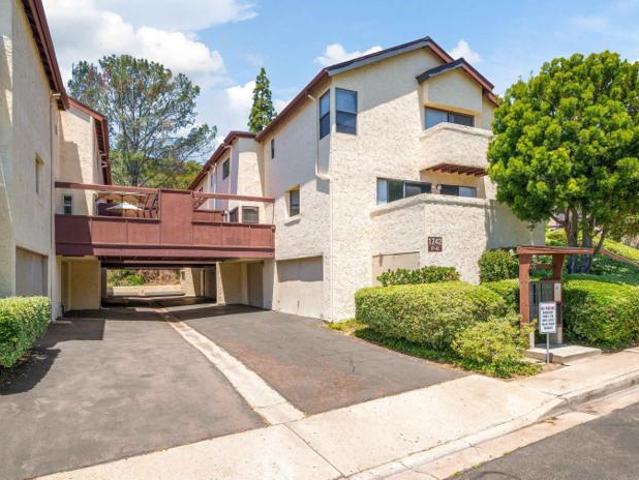 1242 River Glen Row 38, San Diego, CA