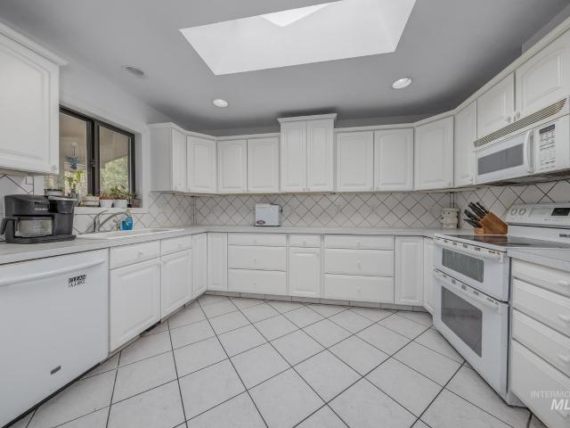 1242 SW 11th Ave