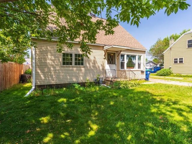 1242 S 9th Ave, Wausau, WI 54401