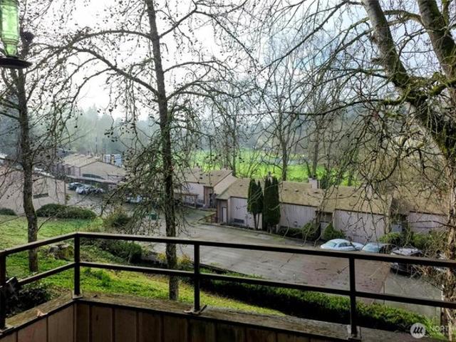 1242 th Ln S Apt 18, Seattle, WA 98178