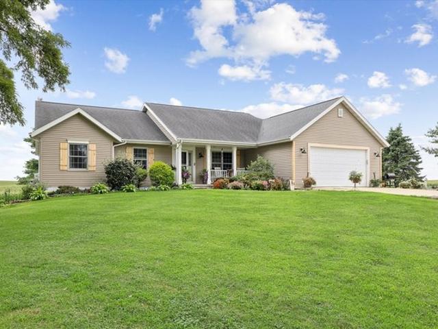 12433 Prairie Center Rd, Morrison, IL 61270