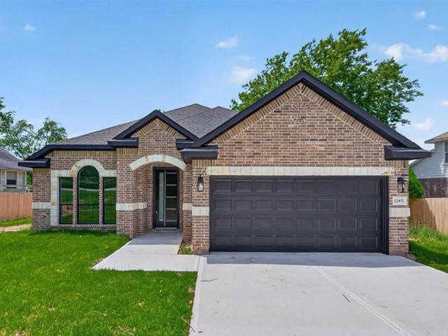12431 Green Ridge Dr, Willis, TX 77318