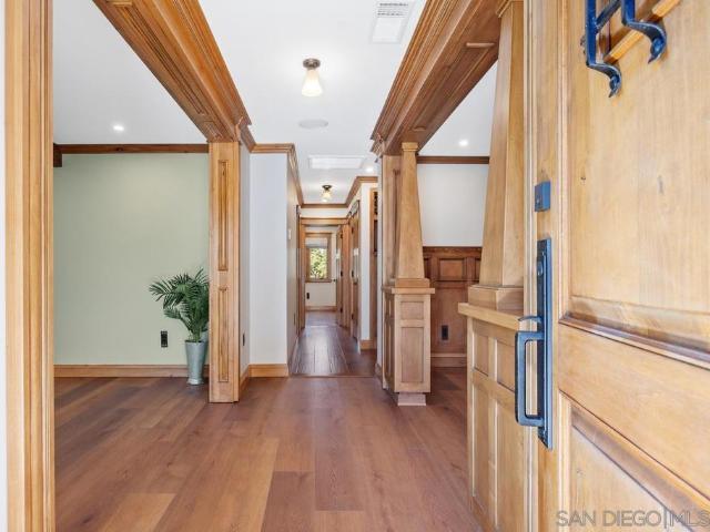 12437 Meandro Rd