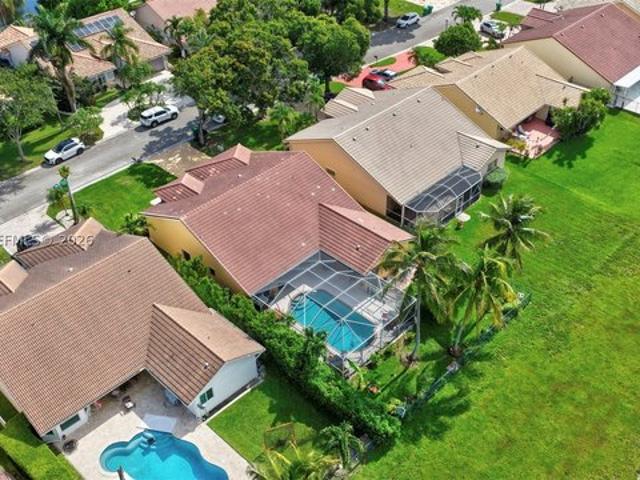 12436 SW 1st St, Coral Springs, FL 33071
