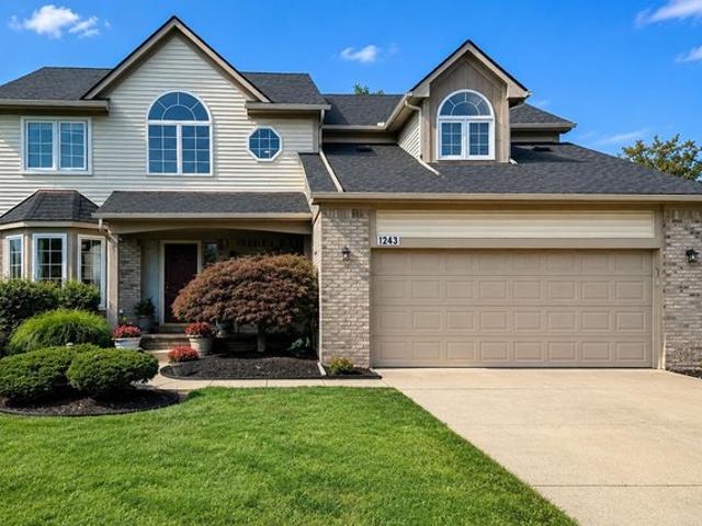 1243 Aziz Dr, Canton, MI 48188