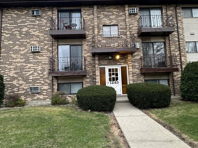 1243 Brown St Apt 3D, Des Plaines, IL 60016