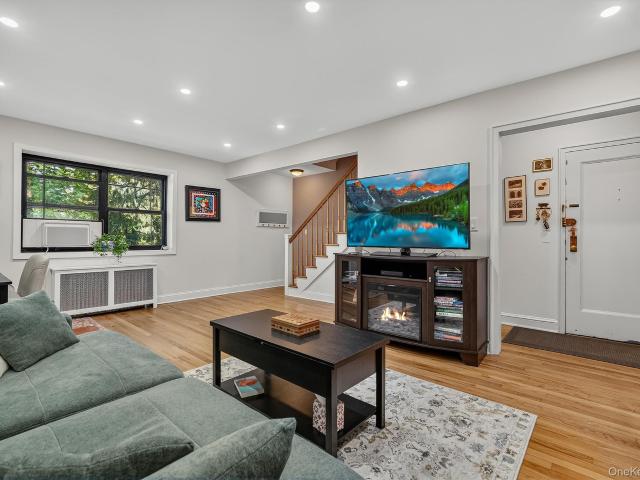 1243 California Road 2R