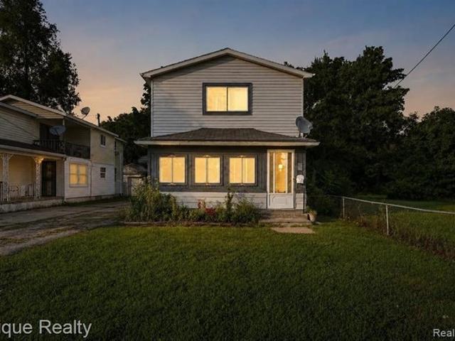 1243 E 1st St, Monroe, MI 48161