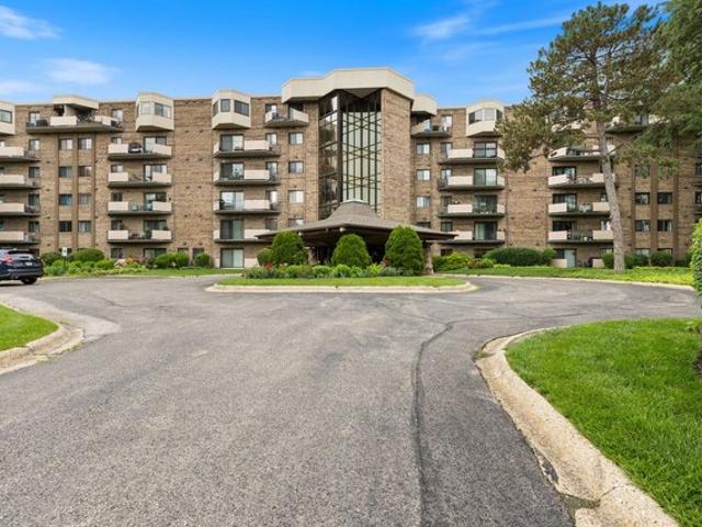 1243 E Baldwin Ln Unit 102, Palatine, IL 60074