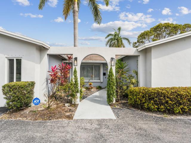 1243 Garfield St, Hollywood, FL 33019 | MLS #R11120