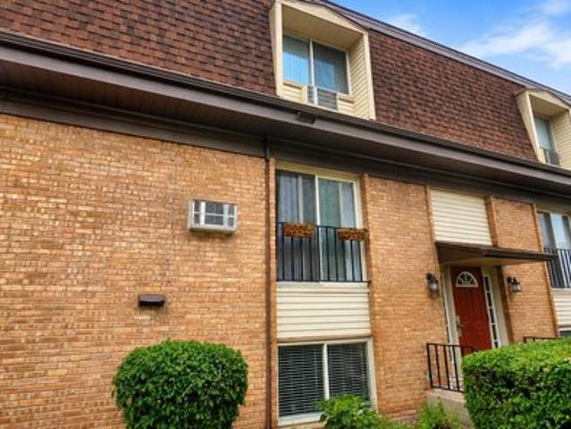 1243 Washington St E Unit C304, Des Plaines, IL 60016