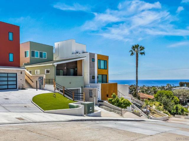 1243 1 Van Nuys St