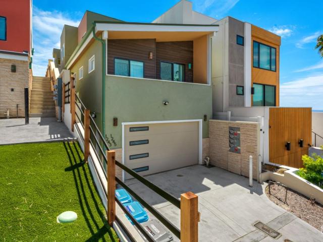 1243 1 Van Nuys Street