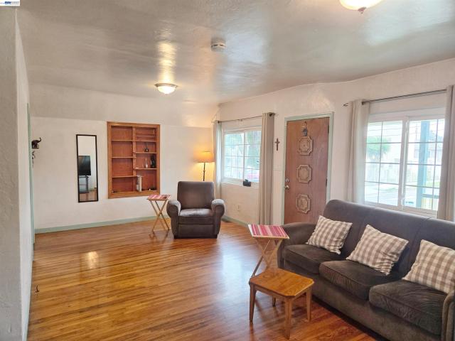 1243 62nd Ave, Oakland, CA 94621 | MLS #41122