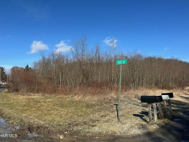 124 1st St, New Paris, PA 15554